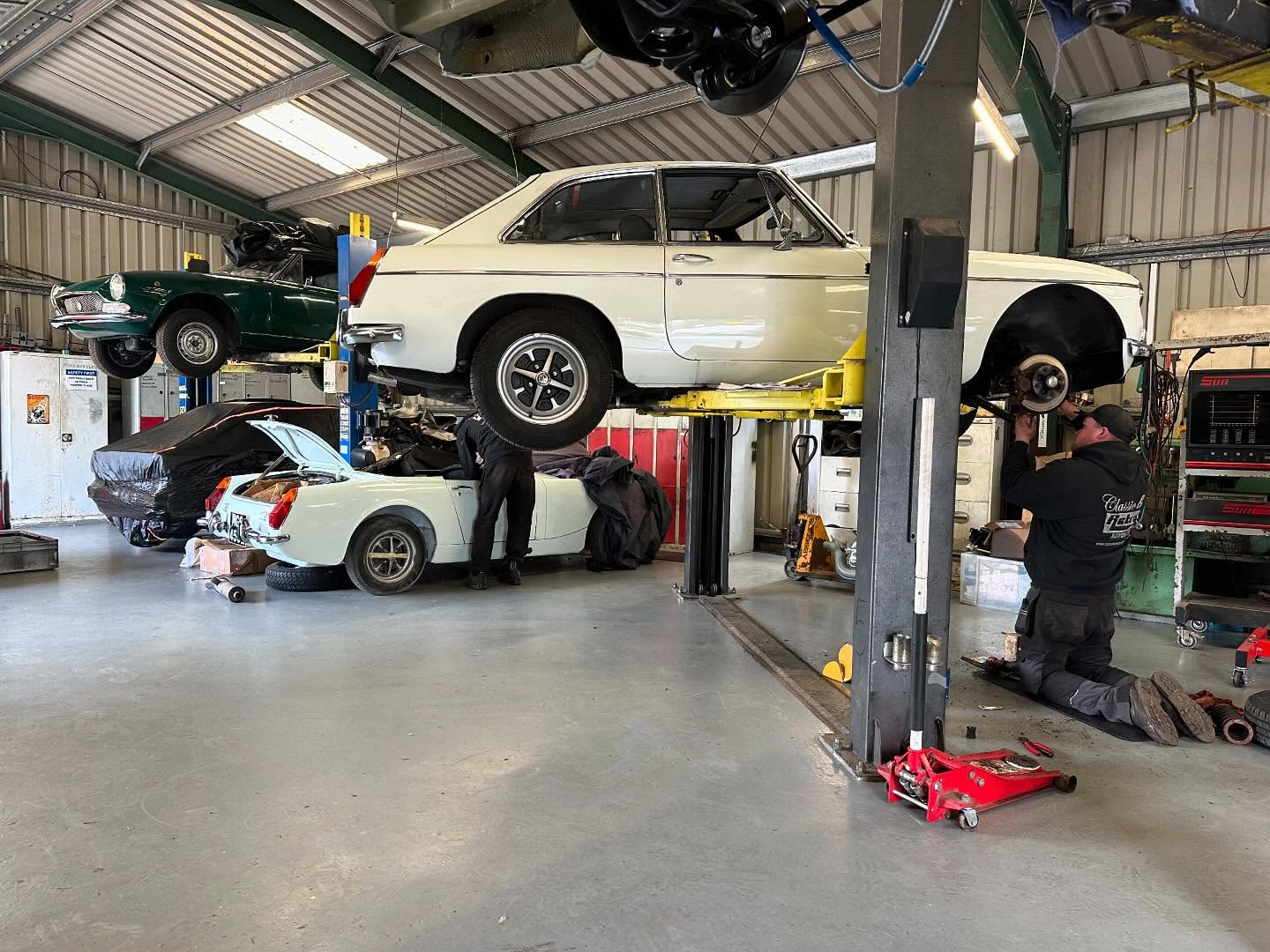 Classic and Retro Autos Ltd | Classic Car Specialists